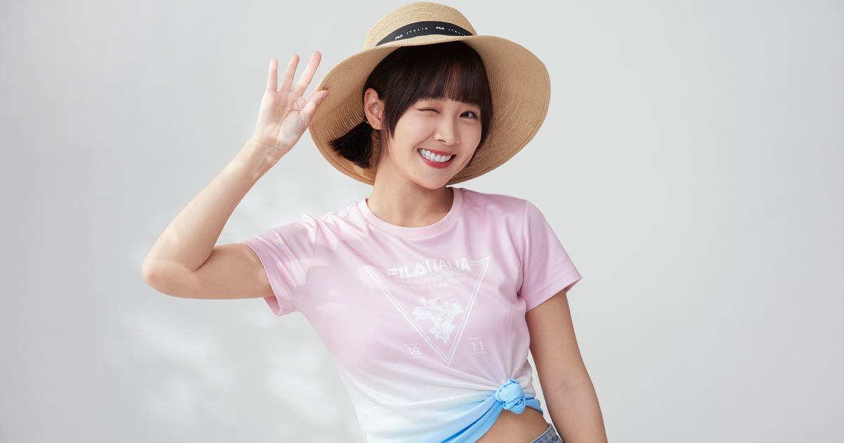 FILA ECHAPPE LACE 芭蕾舞鞋襲捲時尚圈 籃籃 SUMMER 糖果玩色穿搭迎夏日｜Bounce